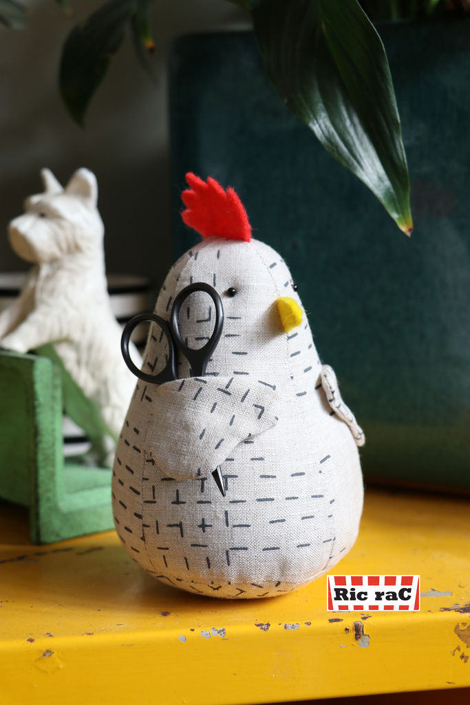 Chicken caddy: chicken pincushion softie – jodiericrac